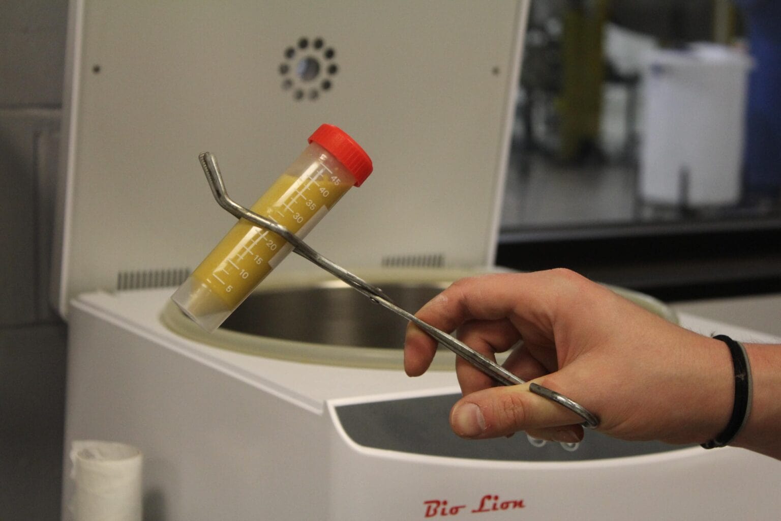 How it Works: Corn Oil Demulsifiers - AMS Applied Material Solutions